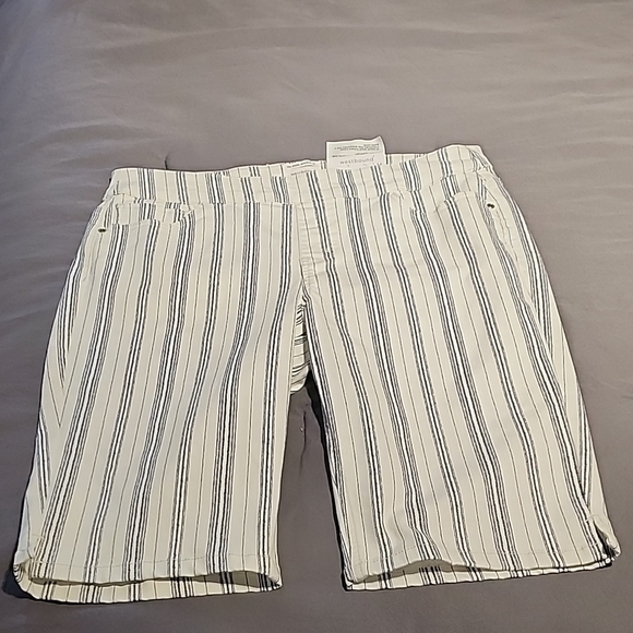 Westbound | Shorts | Westbound Black And White Bermuda Shorts With ...